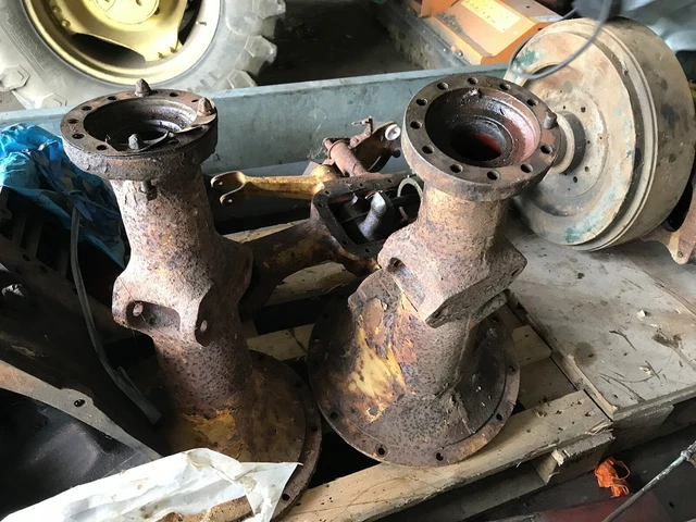 MASSEY FERGUSON 35 Rear Axle Trumpet Housing Pair £120.00 - PicClick UK