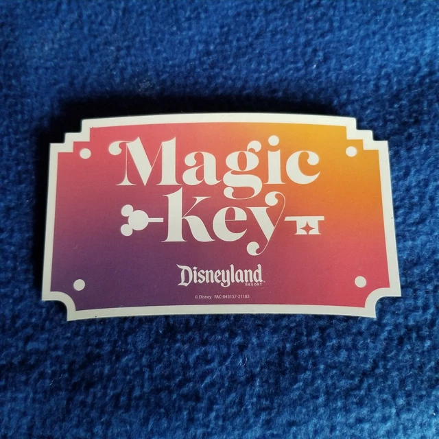 DISNEYLAND MAGIC KEY Magnet - Exclusive Magic Key Holder $10.00 - PicClick