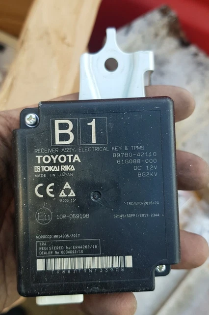 TOYOTA RAV4 RECEIVER Control Module 897B0-42110 Hybrid 2.5 2019 RHD ...