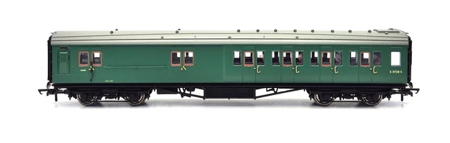 HORNBY R4395A MAUNSELL 3rd Class 4 Compartment Brake Coach S3720 BR ...