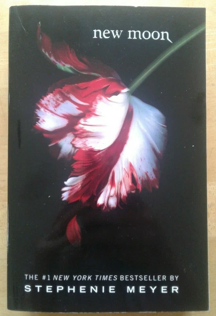 NEW MOON BY Stephenie Meyer The Twilight Saga Paperback $5.55 - PicClick CA