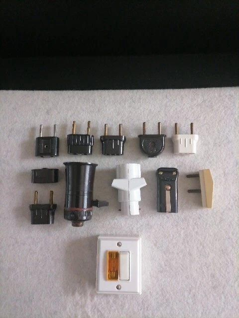 LOT DE PRISES fiches bakelite anciennes EUR 20,00 - PicClick FR