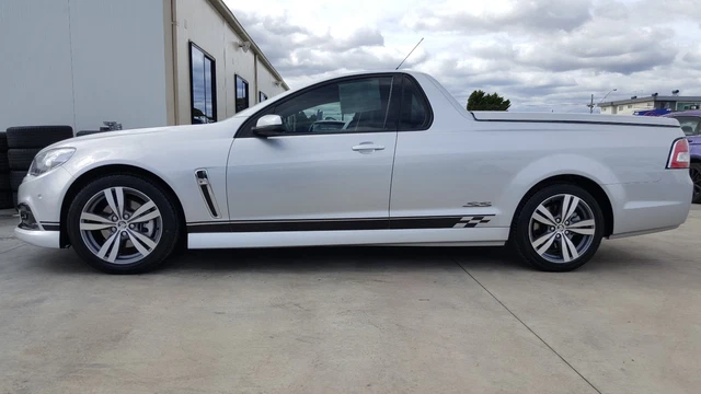 HOLDEN VF COMMODORE Lowndes Stripe Decal Sticker Kit $299.00 - PicClick AU