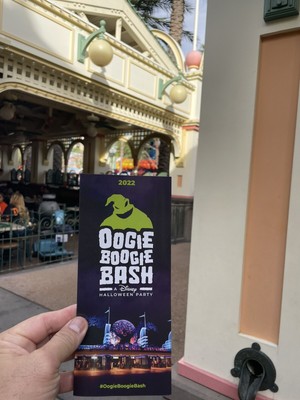 DISNEYLAND PARK GUIDEMAP Oogie Boogie Bash Map DCA Halloween Party 2022 ...
