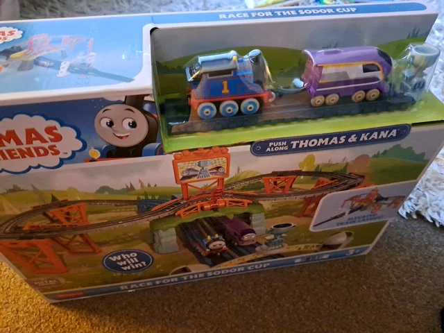 THOMAS & FRIENDS Race For The Sodor Cup & Push Along Trains Track Set ...