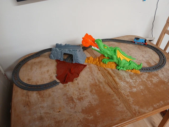THOMAS THE TANK ENGINE TRACKMASTER DRAGON ESCAPE Playset £14.99 ...