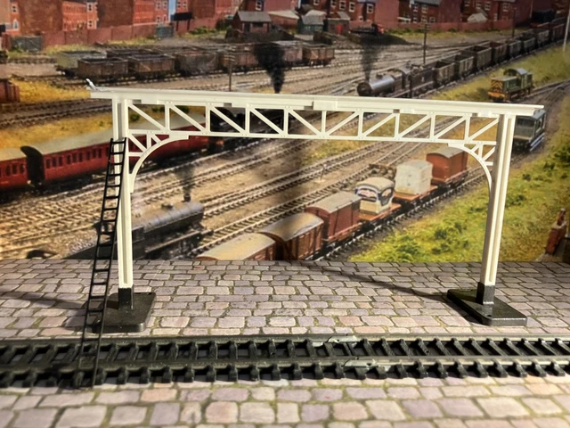 VINTAGE TRIANG HORNBY 00 Signal Gantry £2.22 - PicClick UK