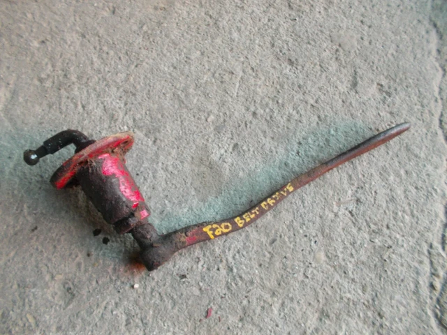 MCCORMICK FARMALL F20 IH tractor belt pulley drive engagement lever ...