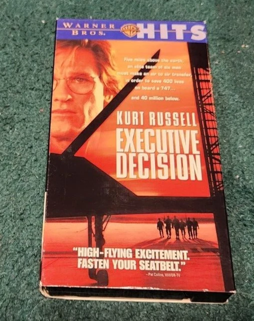 EXECUTIVE DECISION VHS Movie Warner Bros Hits Kurt Russell Halle Berry ...