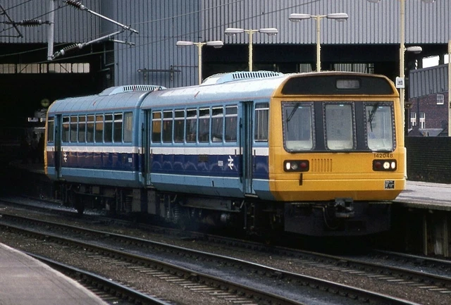 BRITISH RAIL 142048 Class 142 Pacer DMU Railway Photo £1.05 - PicClick UK