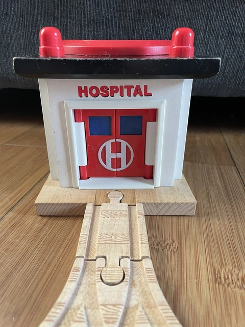 THOMAS & FRIENDS Wooden Railway Sodor Hospital £20.00 - PicClick UK