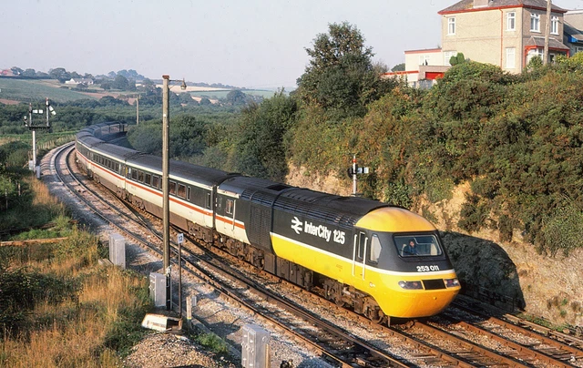 BB 62 RAILWAY Colour Slide Hst Class 253 011 £2.99 - PicClick UK