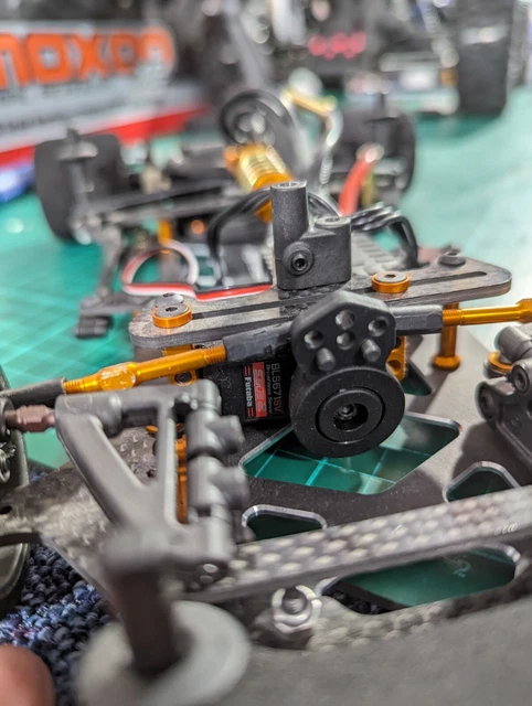 XRAY X12 LIGHT Use - Reedy Blackbox 510R 1s Brushless System + Futaba ...