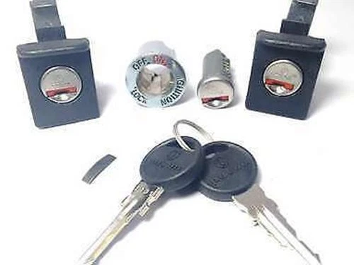 VESPA BAJAJ CHETAK Steering Lock Plus Tool Box Lock + 2 Keys $50.96 ...