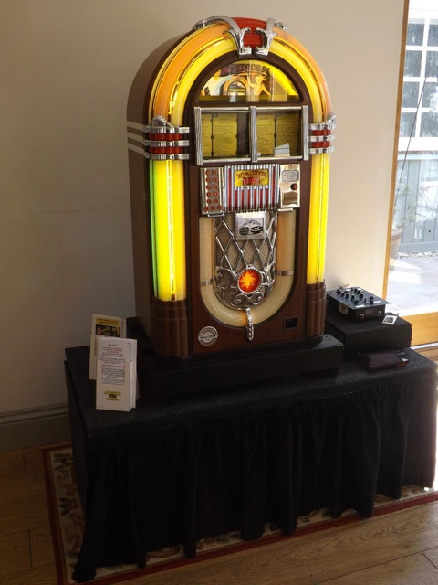 WONDERFUL WURLITZER PRINCESS CD Jukebox with 500 CDs & track-listing ...