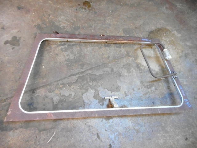 MASSEY FERGUSON MF500 Series Side Window Frame - NVC850D £80.00 ...