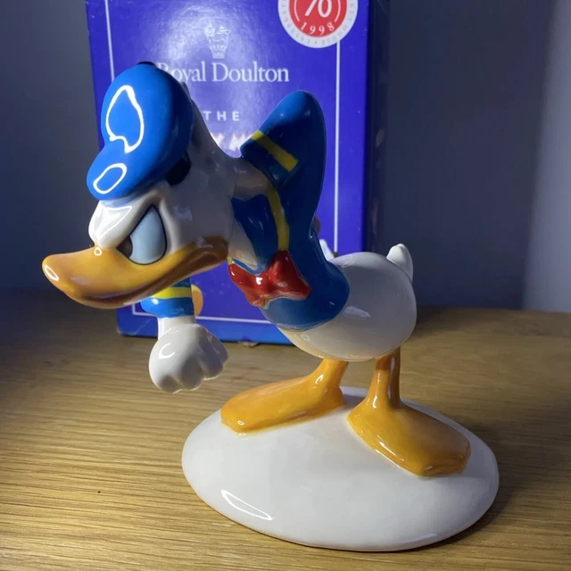 ROYAL DOULTON DONALD DUCK Figurine MM3 70th Mickey Mouse Collection ...