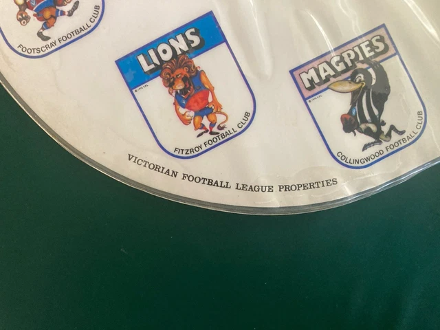 VFL VINTAGE 1975 VFL/AFL TEAM CLUB LOGO EMBLEM SYMBOLS PLASTIC PLACEMAT ...