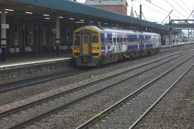 RAILWAY PHOTO CLASS 158 DMU 6x4 Doncaster station platform 3 c2018 £2. ...