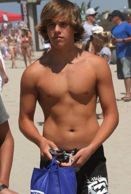 Shirtless Male Shaggy Haired Beach Cute Hunk Jock Dude Beefcake 4x6