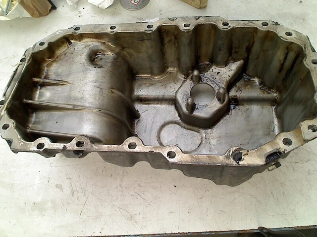 COUVERCLE CARTER HUILE Vw Tiguan (5N1/2) Suv 1.4 Tsi 16V (Caxa) 2011 EUR 90,00 - PicClick FR