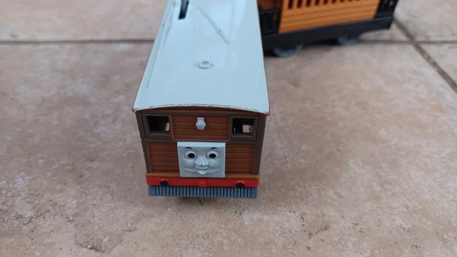 THOMAS TRACKMASTER TOBY Steam Tram with Henrietta, battery operated ...