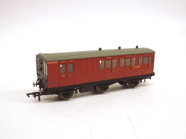 HORNBY BR 6 Wheel Brake Coach E31185E Crimson (OO Gauge) Unboxed £27.50 ...
