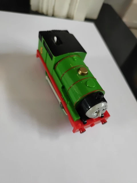 2009 THOMAS & Friends Trackmaster Percy Motorized Train Engine Gullane ...