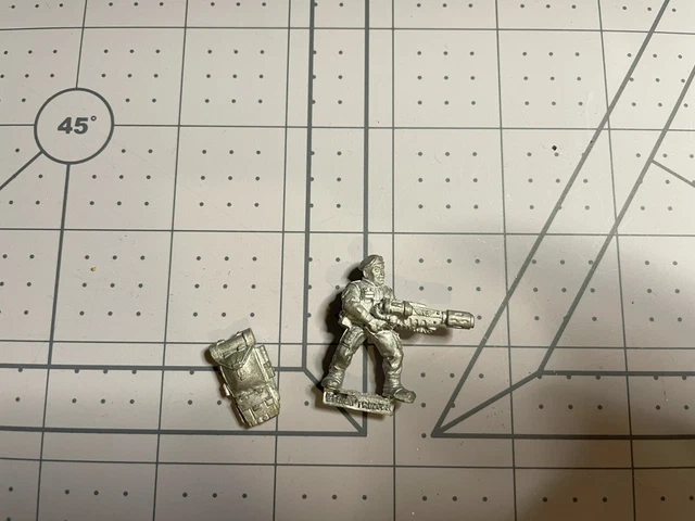 WARHAMMER 40K IMPERIAL Guard Storm Trooper Melta Gun trooper RARE OOP ...