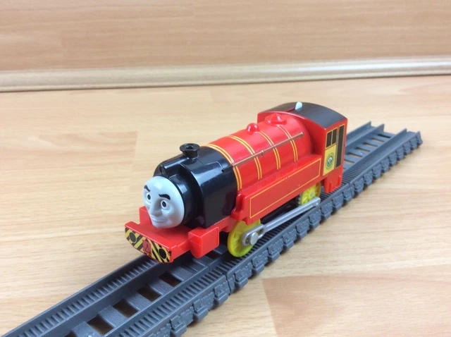 THOMAS THE TANK Engine Trackmaster Revolution Battery Train -Scooter ...