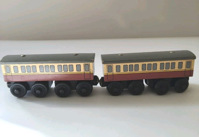2003 THOMAS WOODEN Railway Train Gordons Express Coaches Learning Curve ...