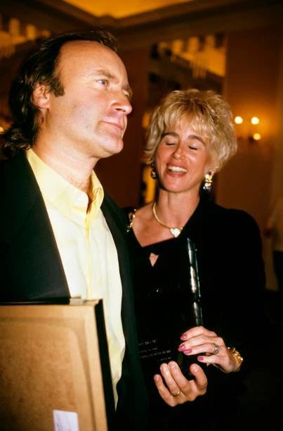 PHIL COLLINS BAND Singer Performing Phil Collins 1990s Old Music Photo ...