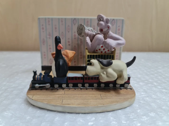 WALLACE AND GROMIT - Train Chase The Wrong Trousers hand painted ...