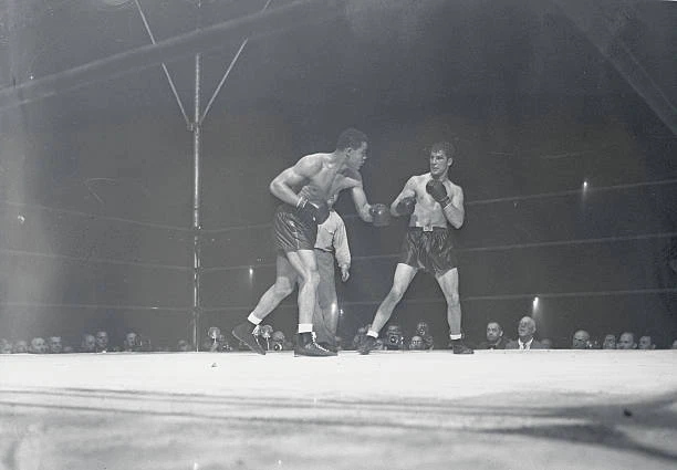 JOE LOUIS AND Billy Conn In Boxing Action 1941 Old Boxing Photo $9.00 ...