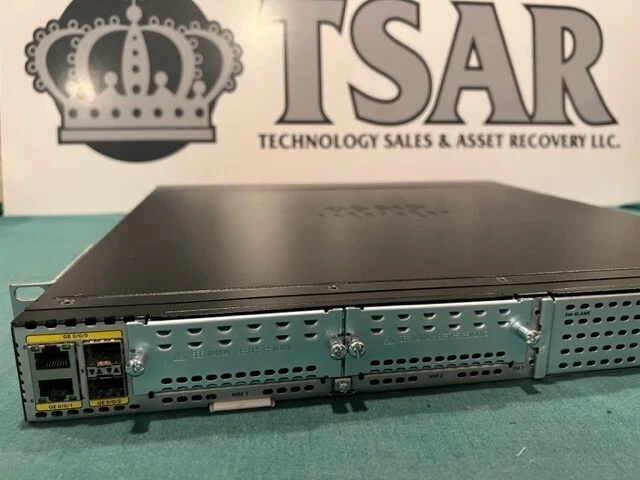 CISCO ISR4331/K9 ROUTER with rackmounts and faceplate. EUR 69,52 ...