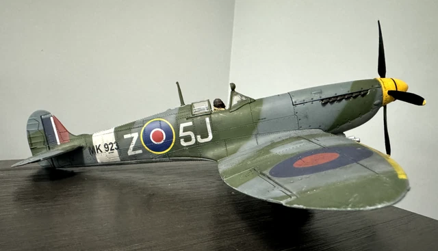 SPITFIRE SUPERMARINE PLANE Scale Model Desk Top Display Airplane USAF ...