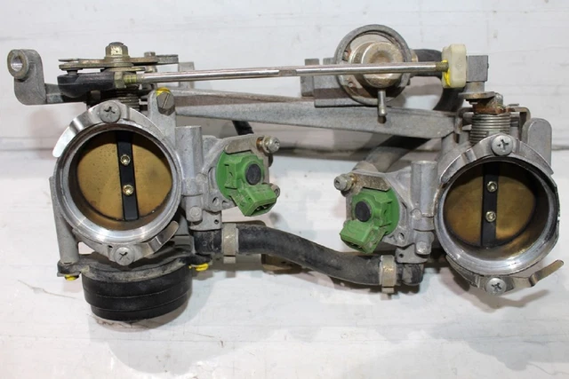 BOÎTIER DU PAPILLON Ducati monster s4 Manette des Gaz Body 28240291A ...