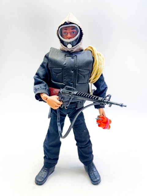 VINTAGE ACTION MAN 1980s SAS Commander outfit and blue pants figure £65 ...