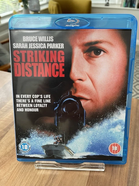 STRIKING DISTANCE 1993 Bruce Willis Blu-ray Disc Perfect! £11.84 ...