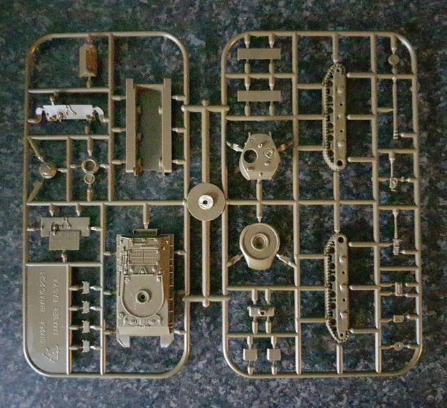 15MM M4A3E8 EASY Eight Tank Sprue Clash of Steel Or Flames Of War £3.00 ...
