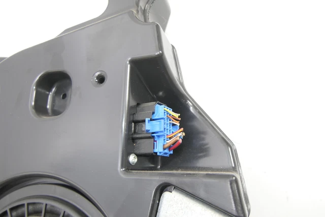 AUDI A3 8P Subwoofer 8P4035382B Haut-Parleur Bassbox 4/5-Türer EUR 127 ...