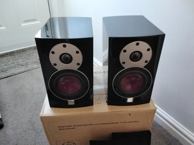 DALI MENUET BOOKSHELF speakers Immaculate £394.30 - PicClick UK