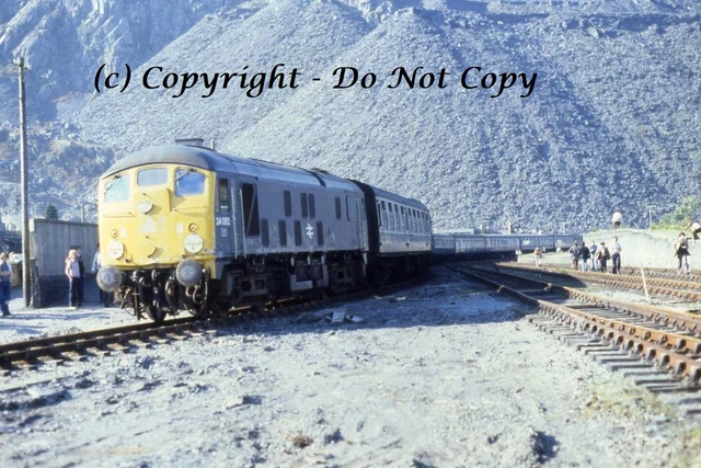 ORIGINAL 35MM DIESEL RAILWAY SLIDE CLASS 24 24082 BLAENAU FFESTINIOG ...