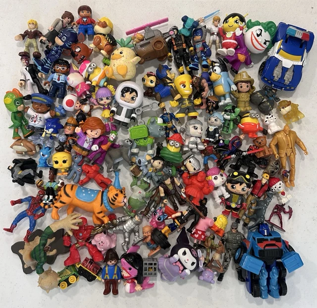 LOT OF 100 Random Toy Party Favor Junk Drawer Action Figures $75.73 ...