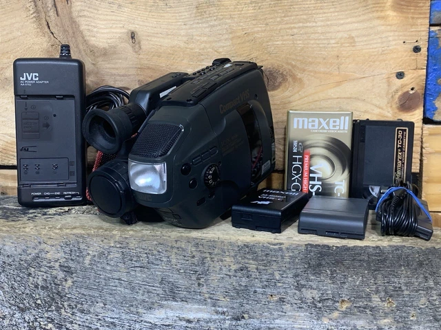 JVC COMPACT VHS GR-AX500U Video Camera Recorder VHSC Turn On As Is Read ...
