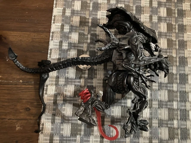 FIGURINE ARTICULÉE ALIENS Alien Queen Xenomorph avec Facehugger ...