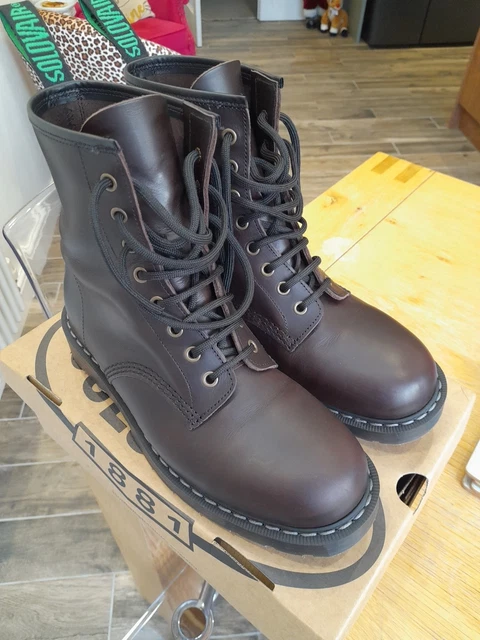 SOLOVAIR DERBY, AS New.Brown Greasy Leather, Size 8.5 £24.30 - PicClick UK