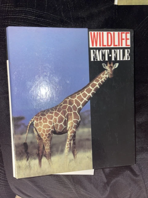 WILDLIFE FACT FILE Educational Two Binders 90’s Huge Lot Cards w ...