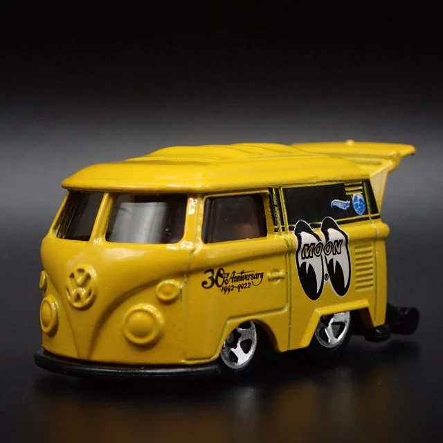 VW VOLKSWAGEN KOOL Kombi Mini Bus Van Mooneyes Rare 1:64 Miniature ...