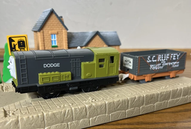 THOMAS & FRIENDS TrackMaster Dodge Train Motorized Engine Troublesome ...